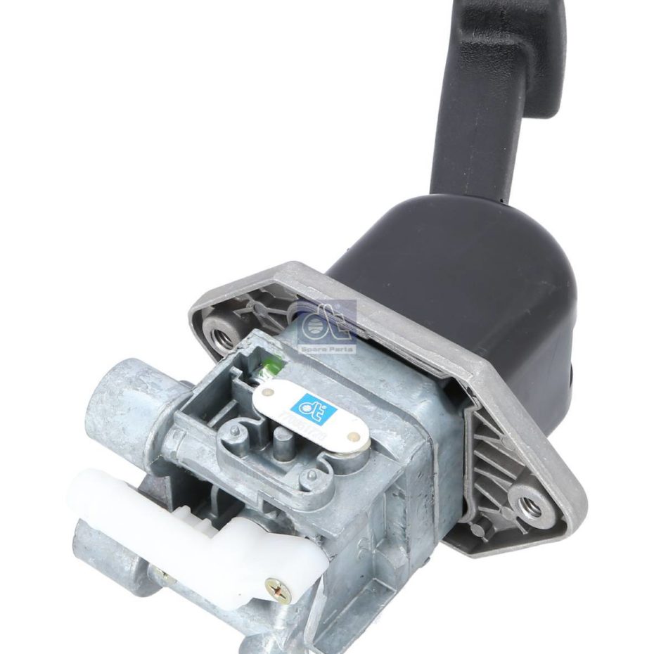 HAND BRAKE VALVE (500303739) - LPM TRUCK PARTS